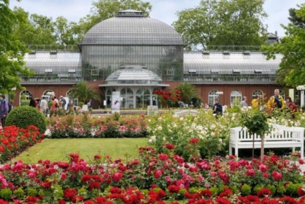 Știati ca Gradina Botanica din Bucuresti poarta numele unui ilustru ...